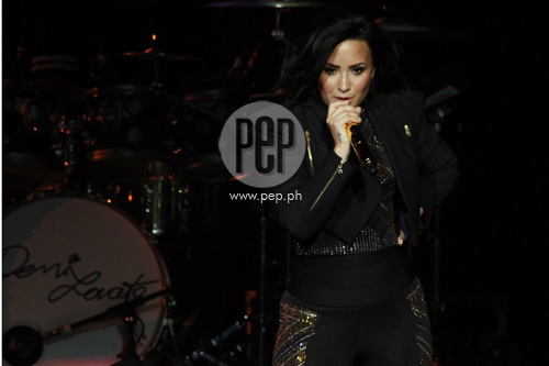 PHOTOS: What does Demi Lovato love about Filipino concertgoers? | PEP.ph