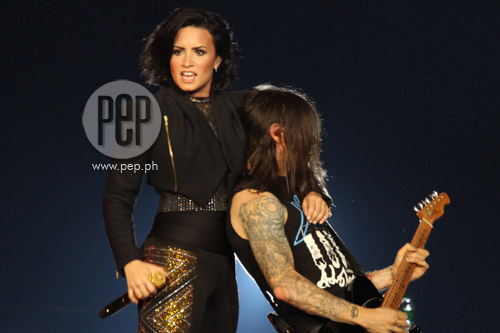 PHOTOS: What does Demi Lovato love about Filipino concertgoers? | PEP.ph