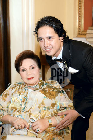 Gian Sotto and Joy Wooolbright: Funny Romance | PEP.ph