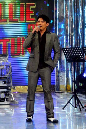 Robin Padilla is the new Videoke King of "Wowowee" | PEP.ph