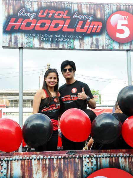 Jasmine Curtis-Smith, JC De Vera, and Ang Utol Kong Hoodlum cast tour ...